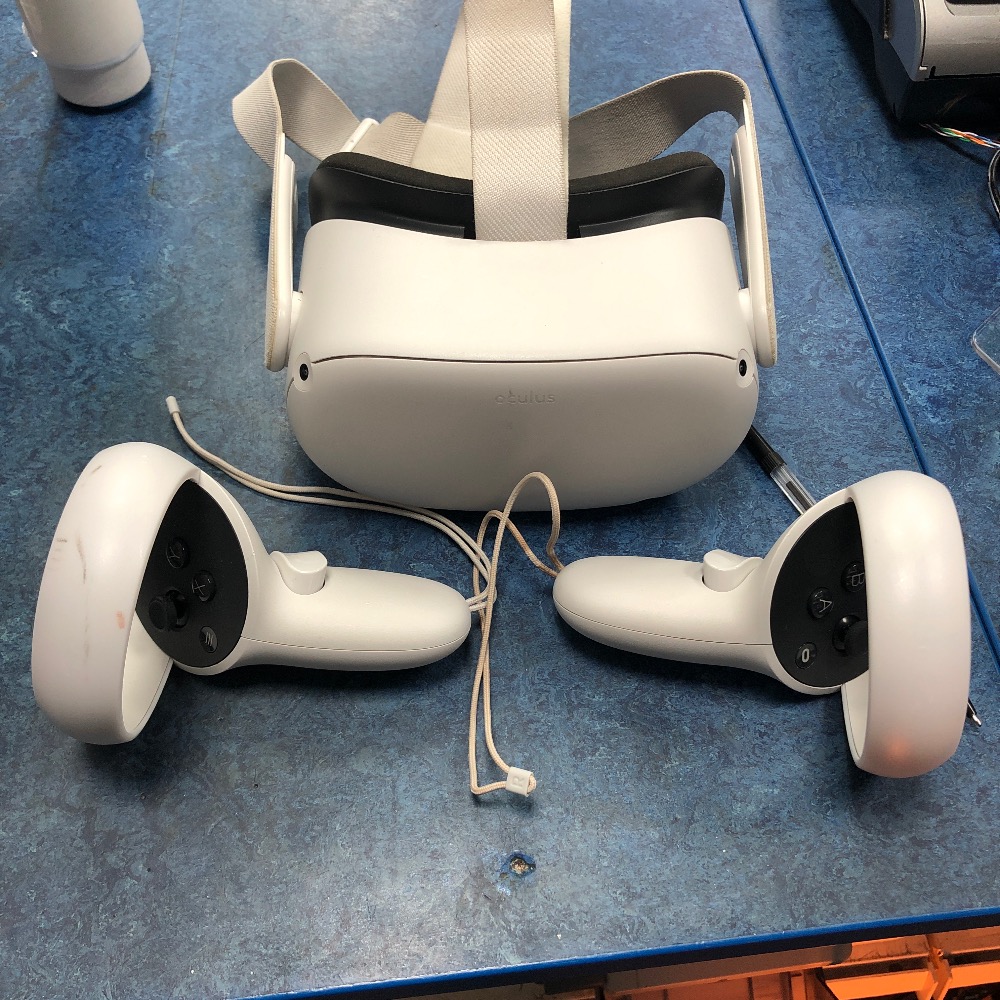 Pre-owned Oculus oculus quest 2 - Own4Less